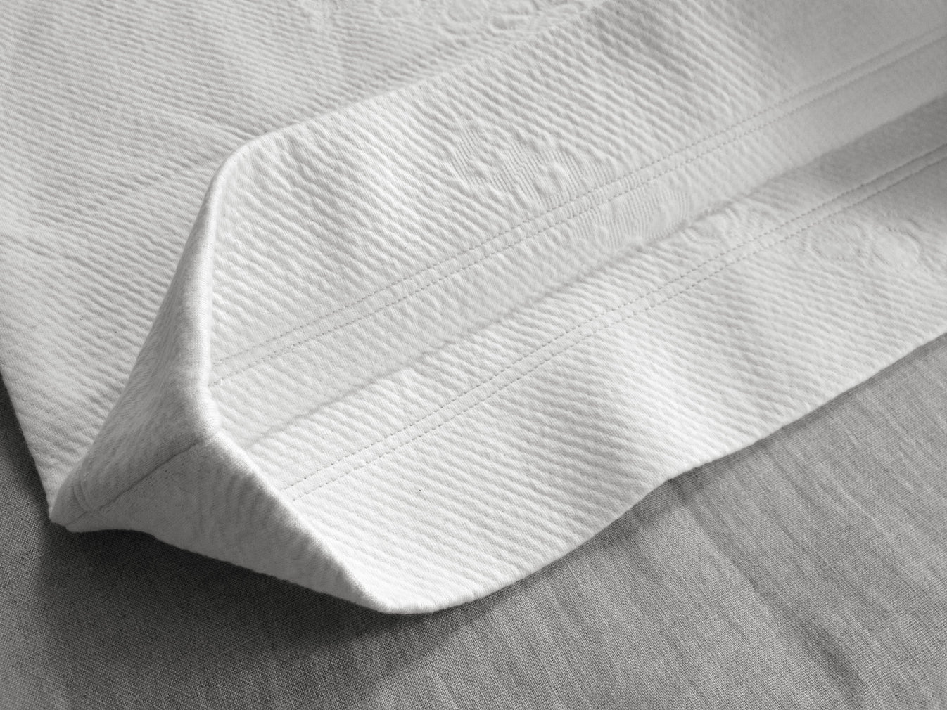 Organic Envelope Style Pillowcase – Open Your Eyes Bedding